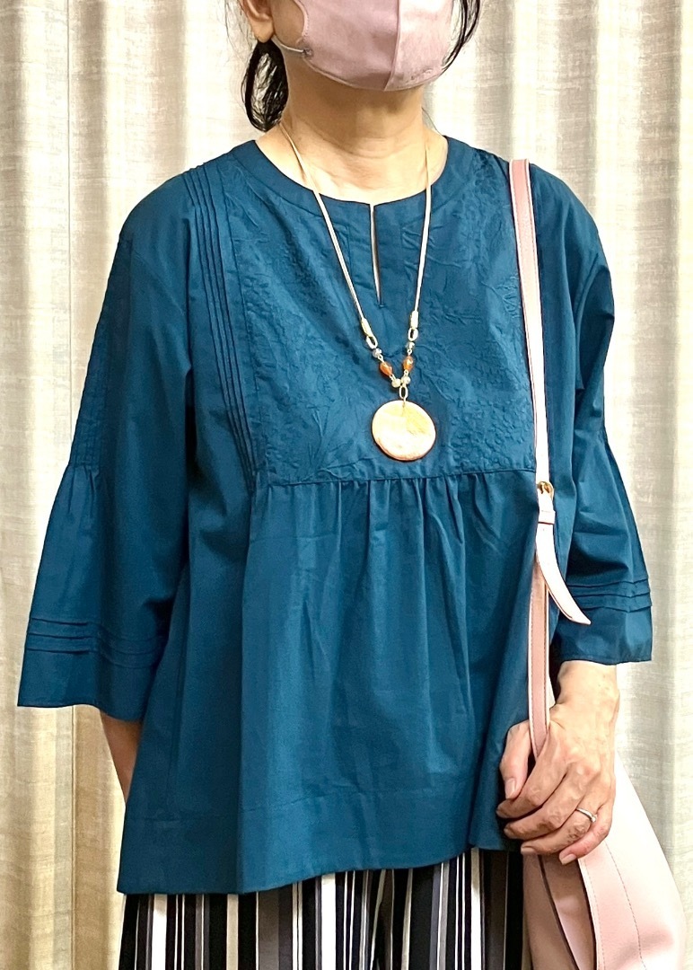 涼しくちょっとキレイ目、ブラウス 明日月曜日は店休日になります: heitaiya new